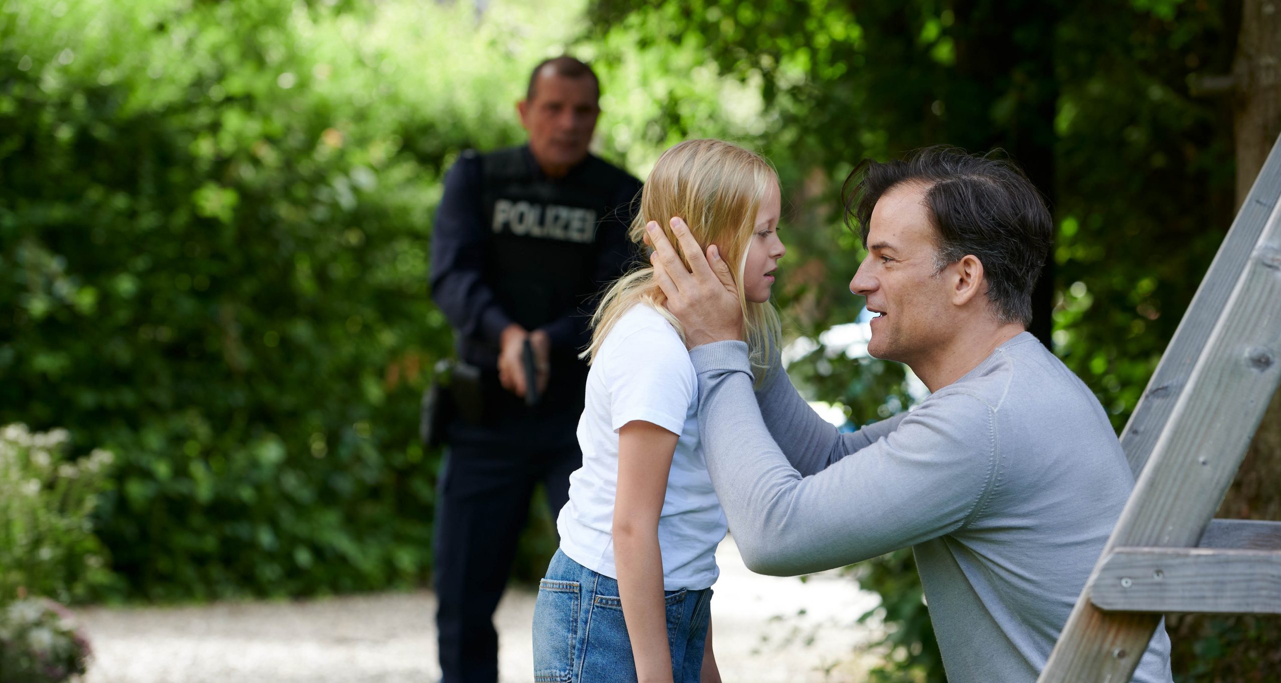 Laura Terpoorten und Louis Eitner in "Gestern waren wir noch Kinder ...